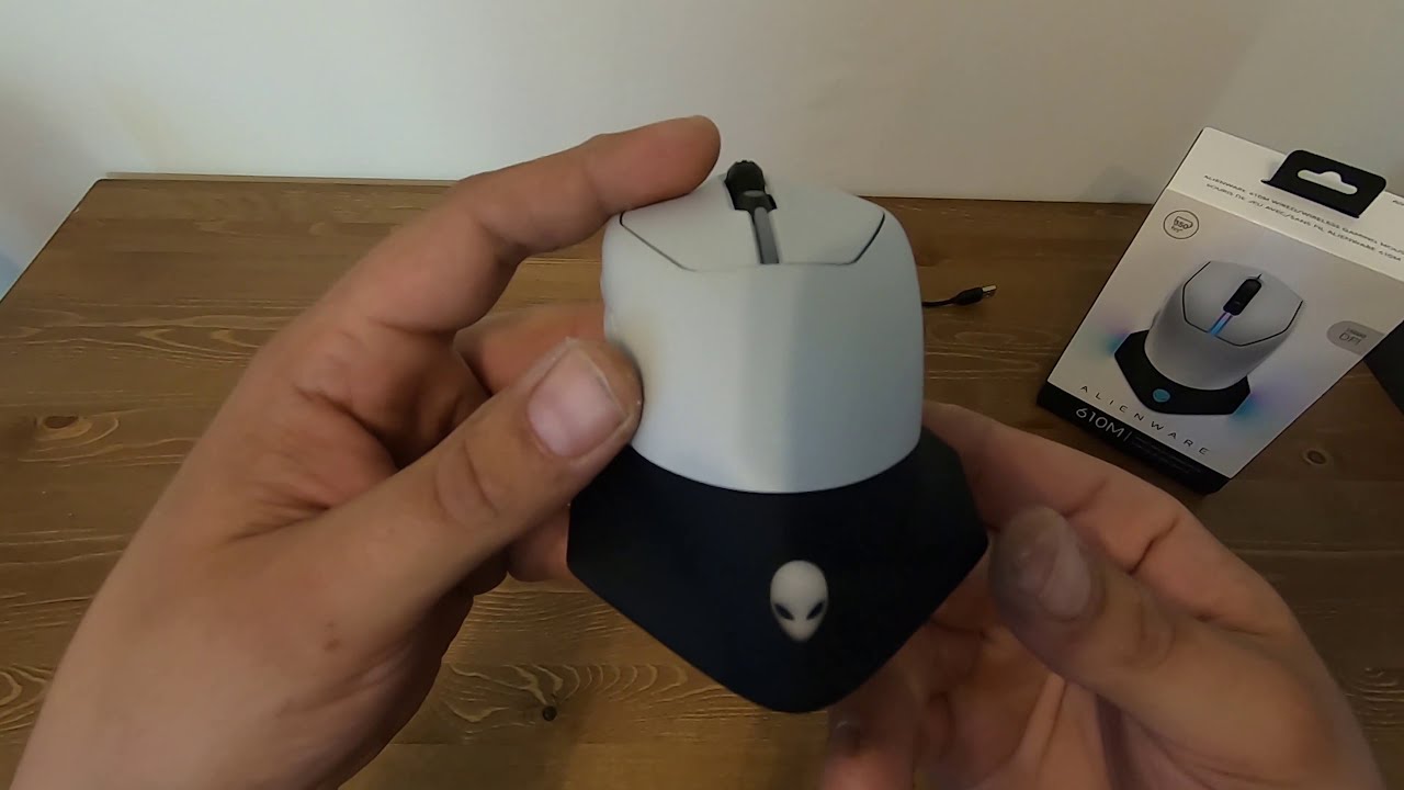 Unboxing ALIENWARE Mouse 610M - YouTube