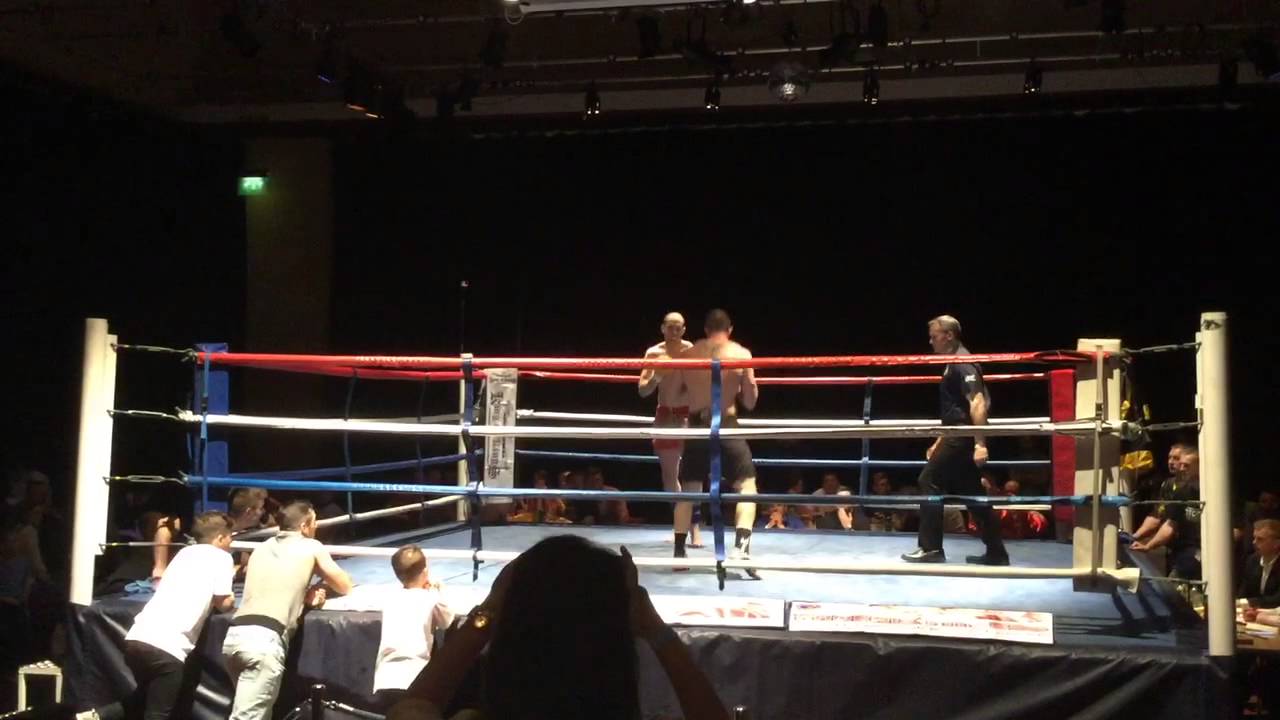 2nd fight round 1 - YouTube