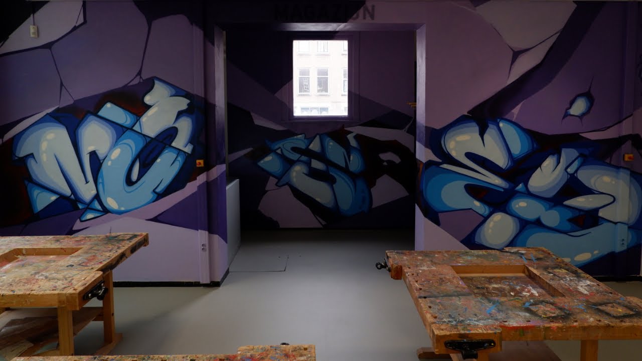 PAINTING GRAFFITI IN A SCHOOL - MOSEK - Perspective Warp - YouTube