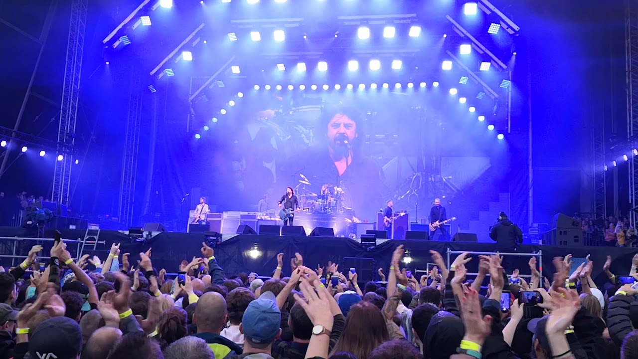 Foo Fighters - Pretender (Live @ RDS Arena Dublin 2019) - YouTube