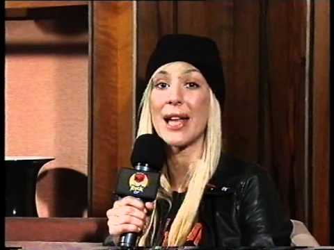 Kris Reichert (Kris & Kris) Rock Tv Interview with Ben Harper.mpg - YouTube