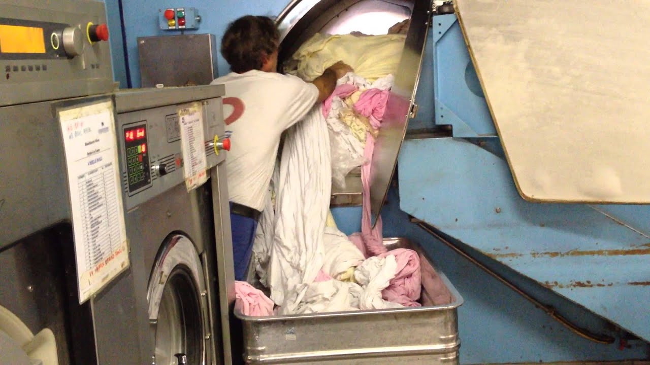 UNICA Washing machine unloading - YouTube