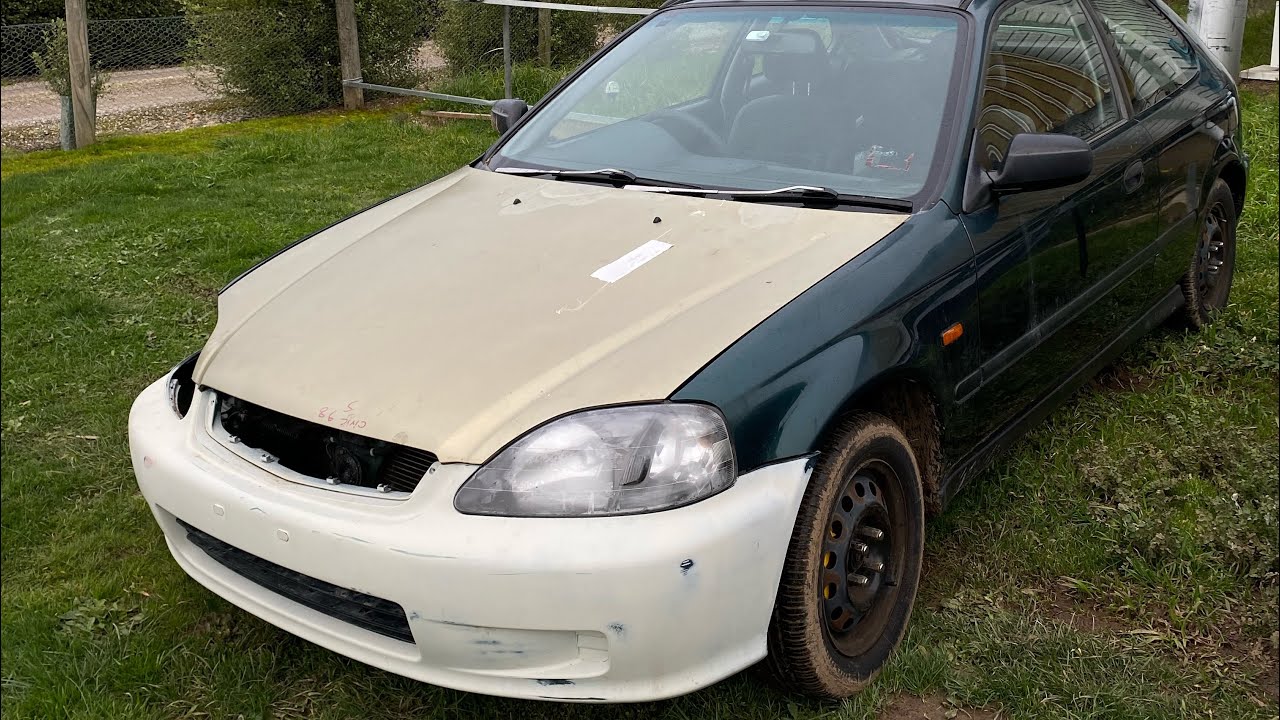 Finally installing my bonnet on the ek hatch! - YouTube