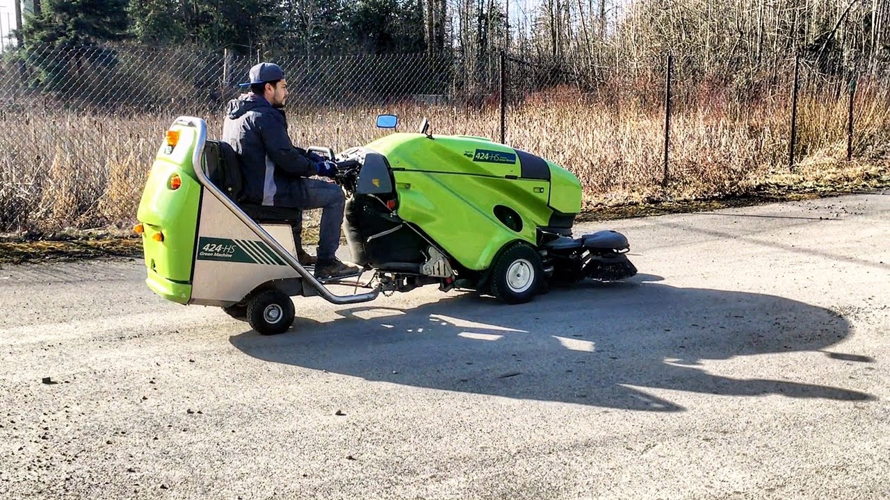 GREEN MACHINE 424HS SWEEPER - YouTube
