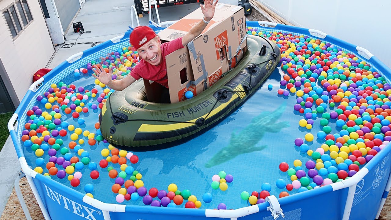 24 HOUR BOX FORT BOAT SURVIVAL CHALLENGE! 📦 with scary monster - YouTube