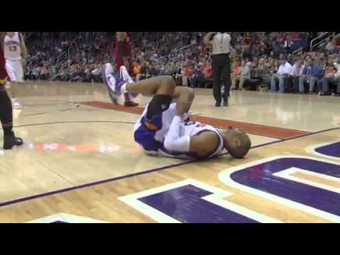 Grant Hill injury play leaves the game with a right knee sprain vs ...