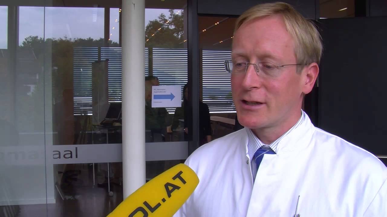 Lange Wartezeiten: Primar Stefan Mennel vom LKH Feldkirch - YouTube
