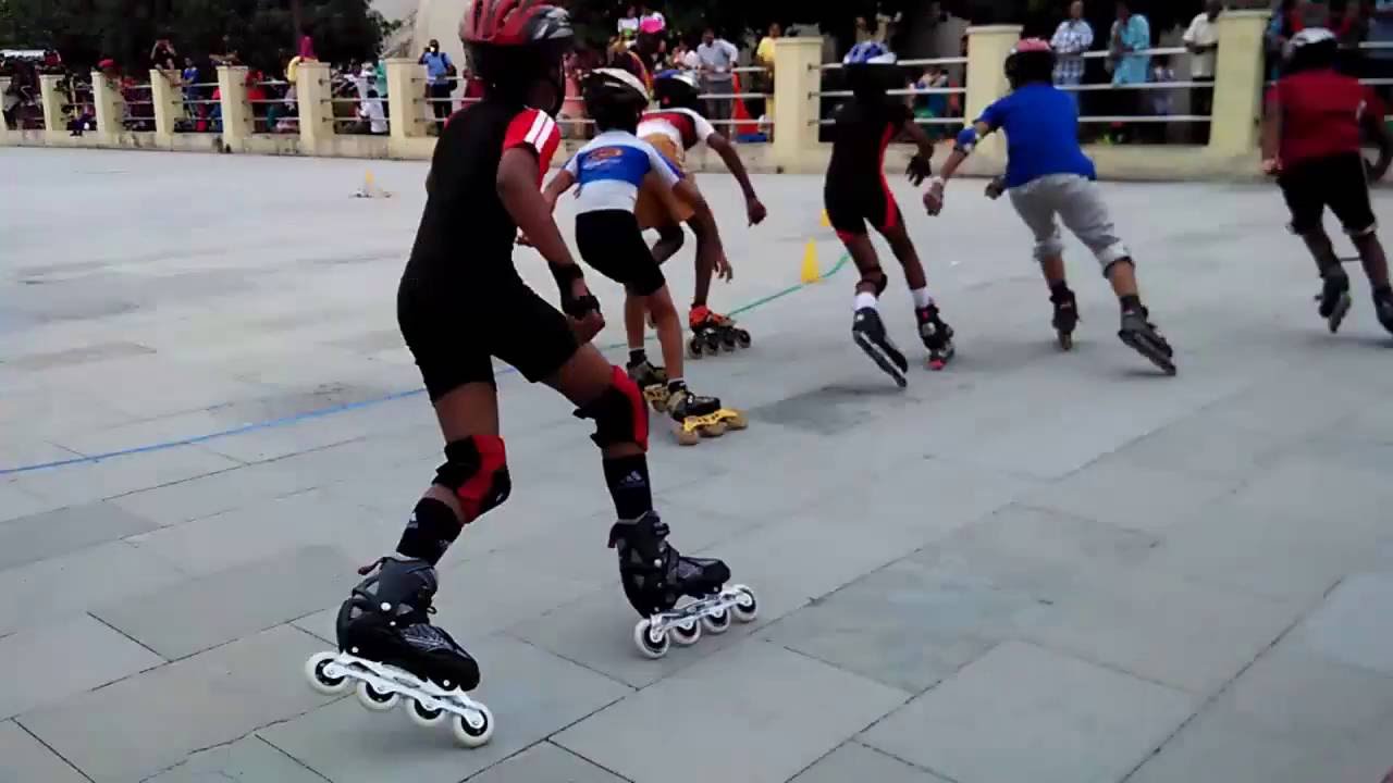 In line skating race semi final at Inter school Skating Competition 28 ...