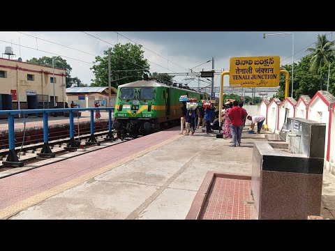 Tirupati Adilabad Krishna Express Train Arrival @ Tenali junction - YouTube
