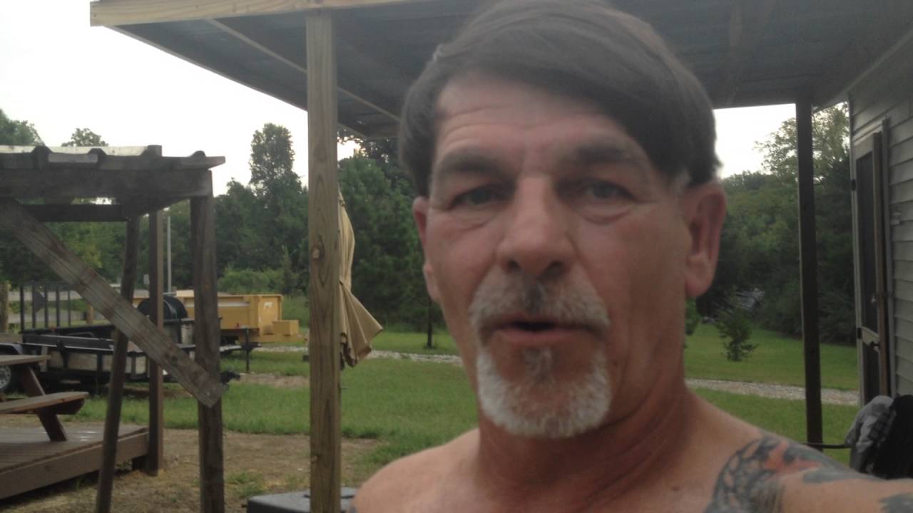 PREPPER LIFE / BUILDING A SHELTER / PART 1 OF 5 - YouTube