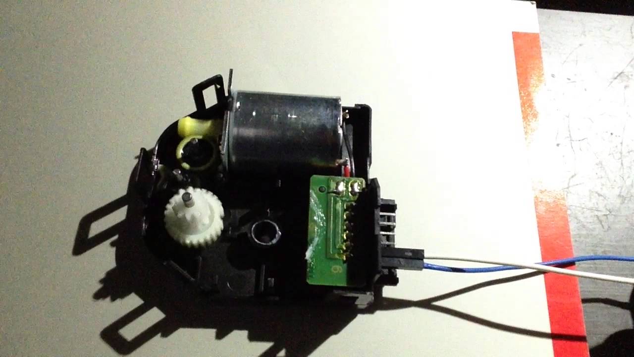 Renault Megane II broken recirculation flap actuator. - YouTube