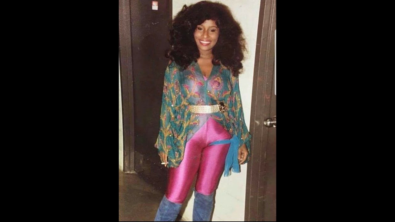 Chaka Khan's Favorite Colors, Styles and Fashions (Covering over 50 ...
