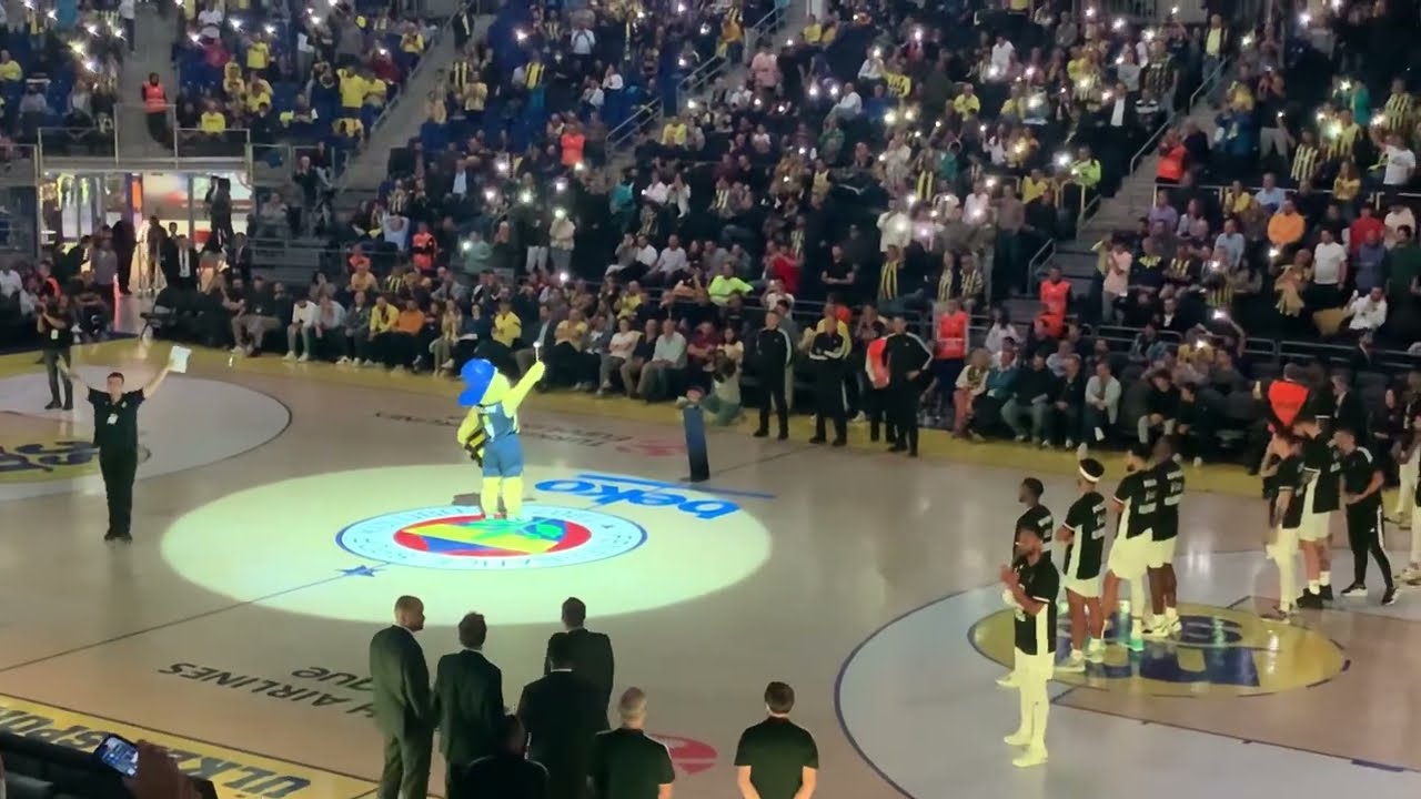 Fenerbahçe Beko'nun Yeni Maskotu #Yellow Oyuncu Tanıtımları Öncesi ...