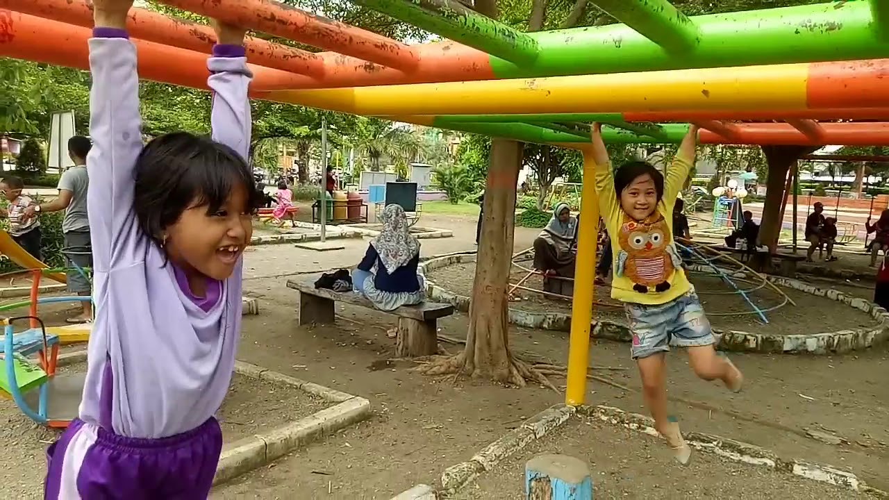 Goes di alun alun mojokerto - YouTube