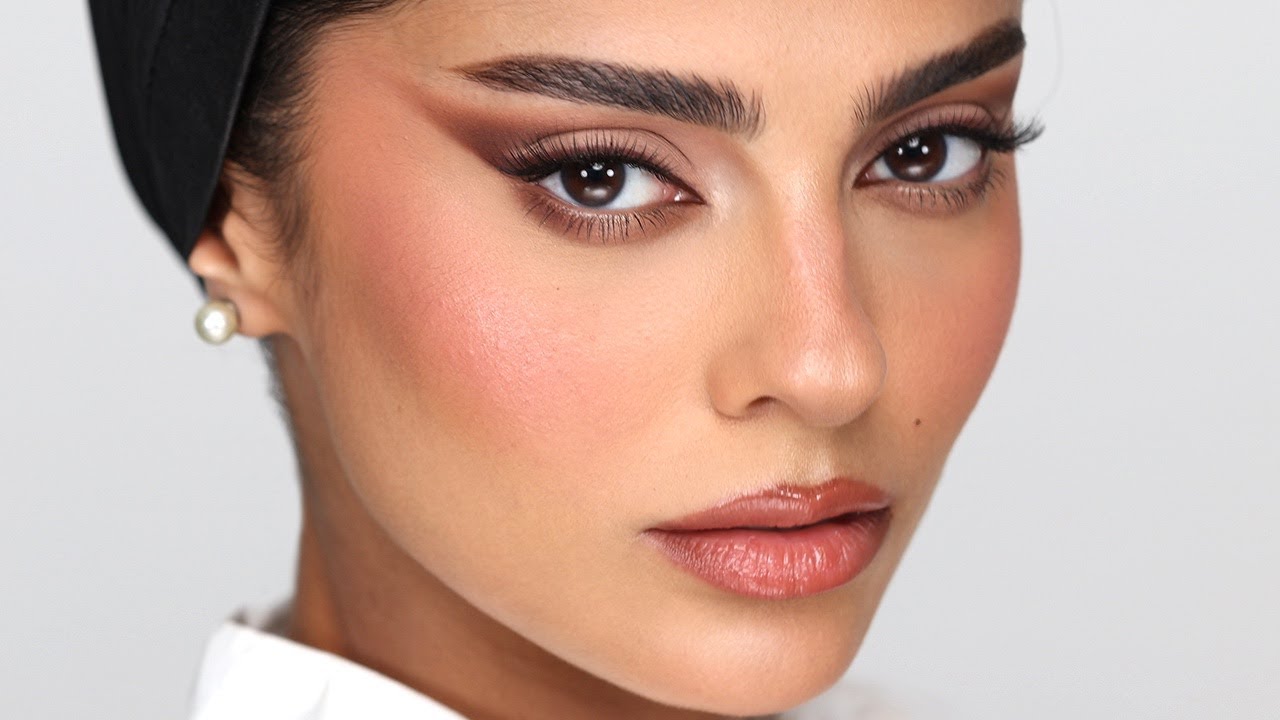 HOW TO: EXTREME LIFTED EYESHADOW | Hindash - YouTube