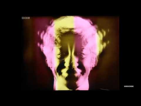 Third Doctor Intro Titles (Version) - YouTube