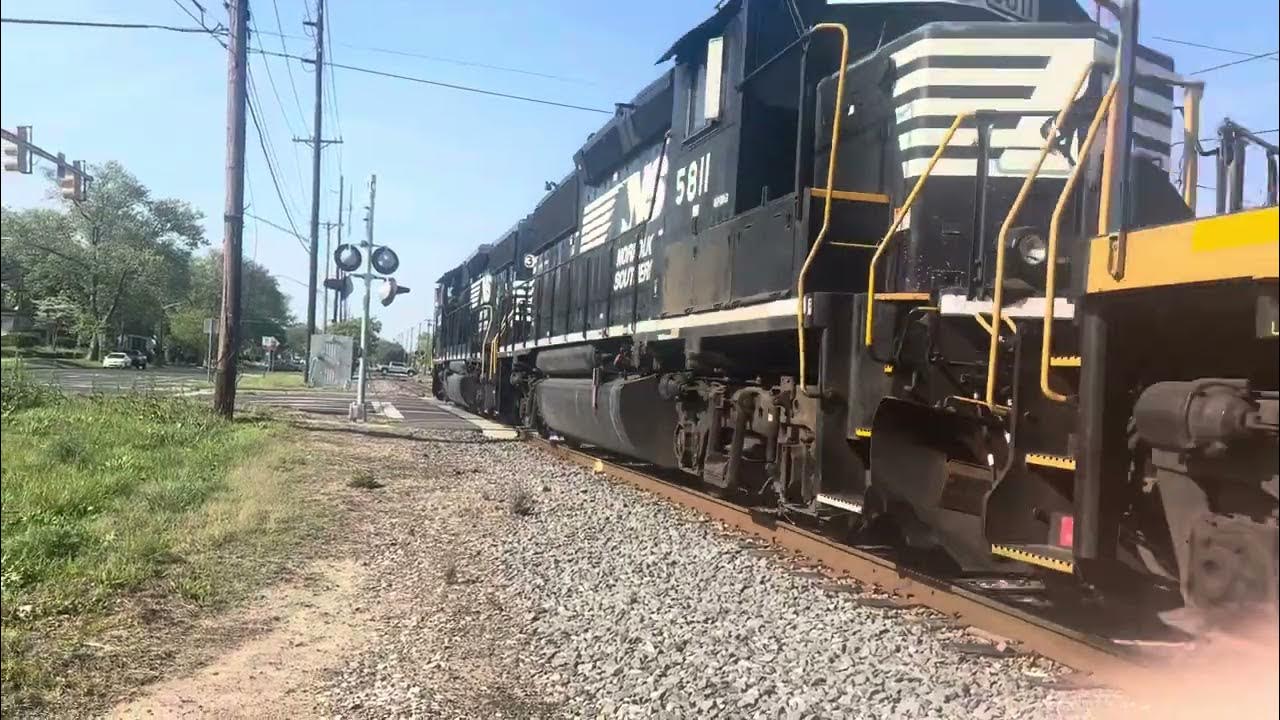 Railfanning CSAO WPMI-61 (NS 3013)(NS 5811)(CSX 8319) 4/29/25 - YouTube