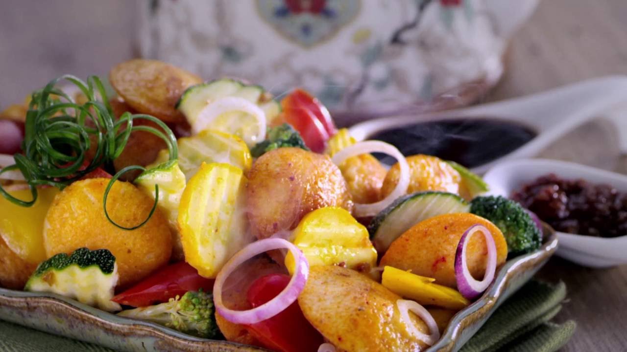 Kitchen Coup: An army of chefs is taking over Mumbai! - YouTube