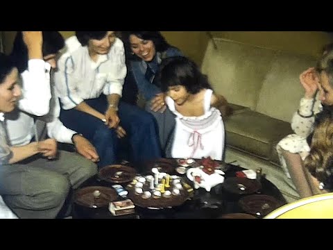 1977 - Ángela cumple 4 años con la familia Campuzano y Solana.