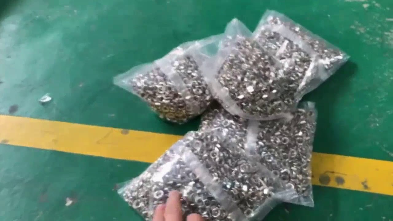 Automatic weighing counting packaging machine for nuts - YouTube