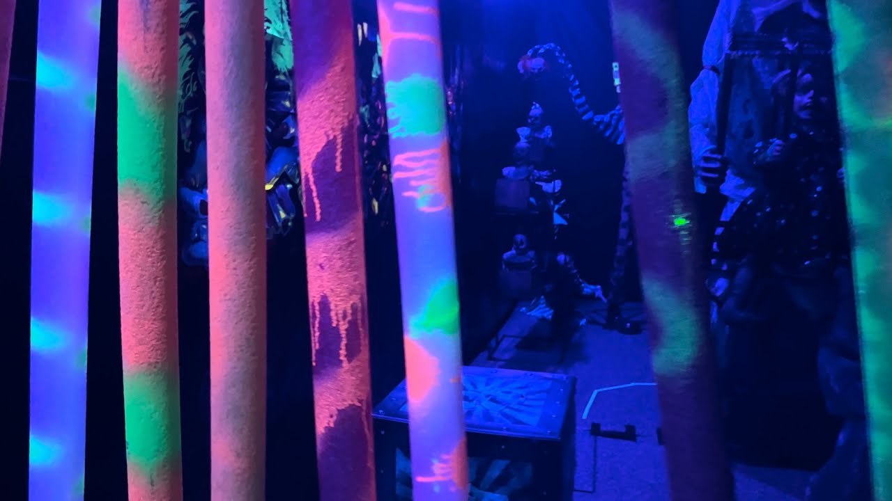 Clown Room in Garage Walkthrough - YouTube