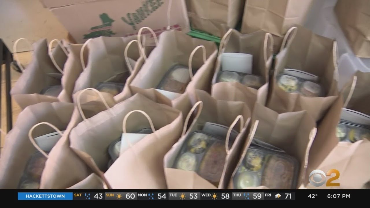New York State Program Helps Provide Food For Queens Community - YouTube