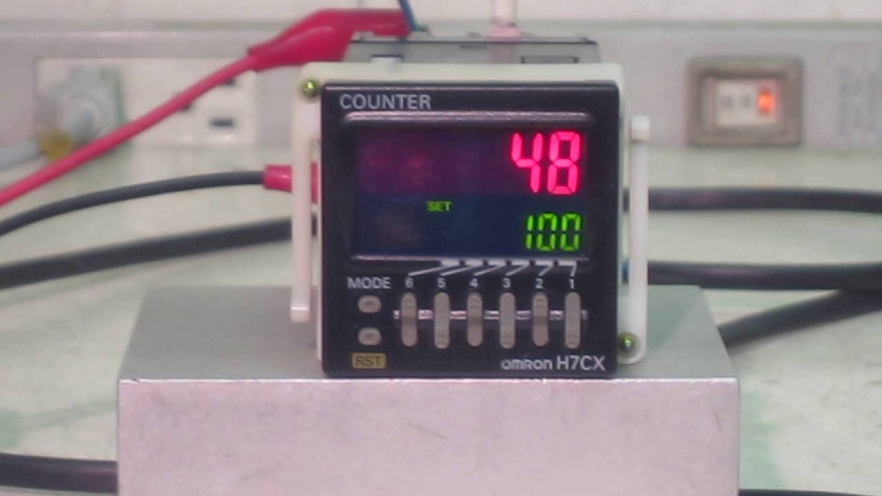 OMRON H7CX-A11-N Electronic counter / tachometer 動作確認 - YouTube