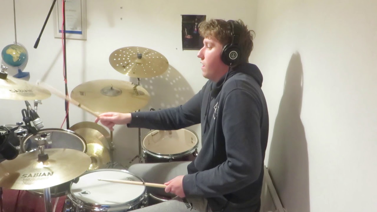 random drums - YouTube