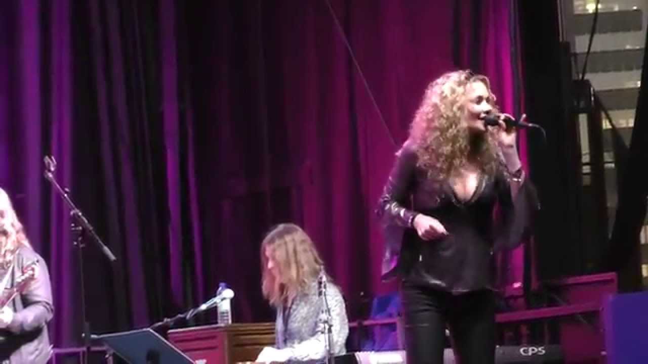 Dana FUCHS BLISS AVENUE Blues Montreal Jazz Festival 2015 - YouTube