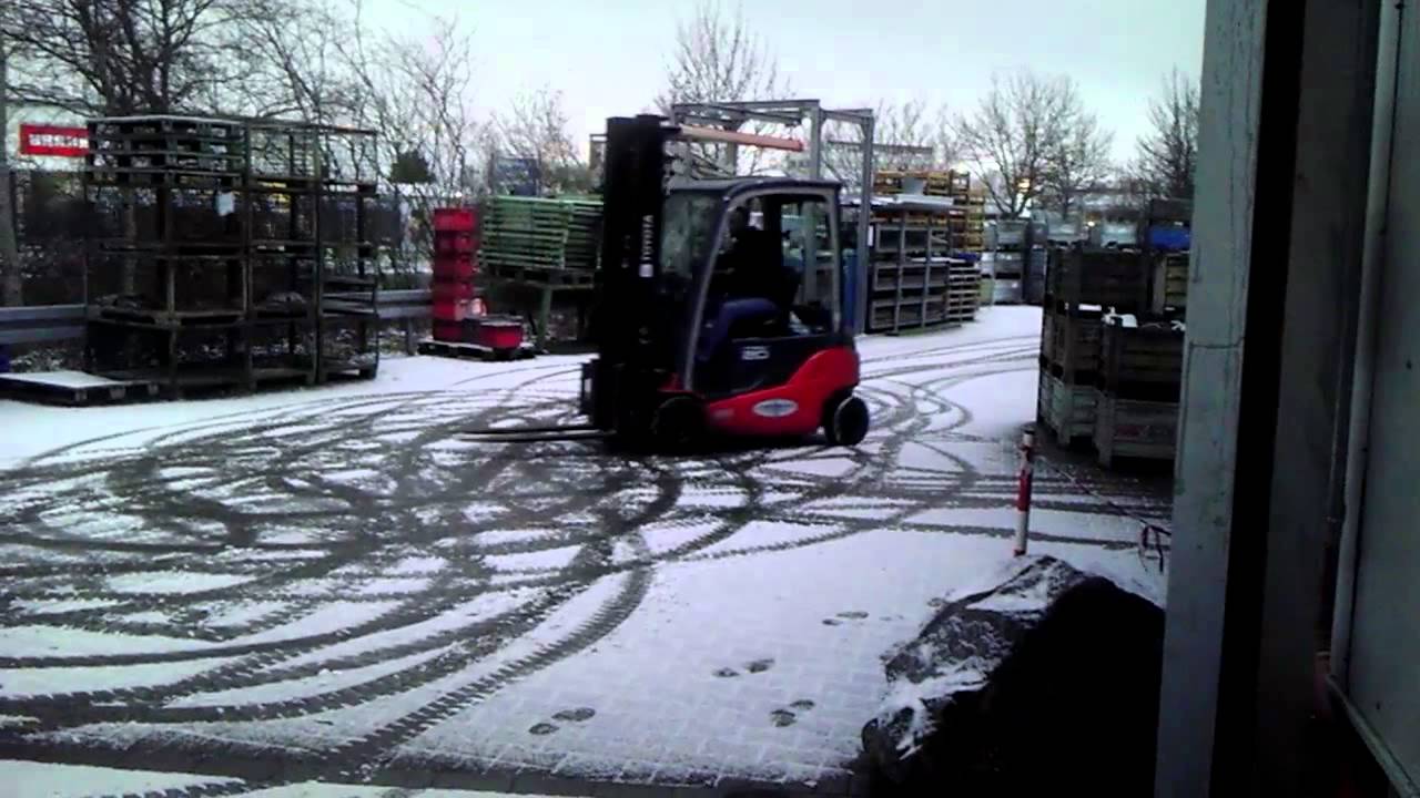 Gabelstapler Drift - YouTube