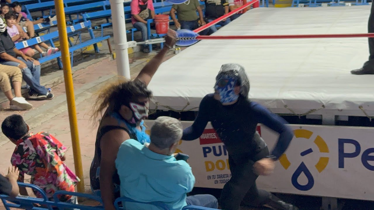 Bello Adán vs Sexy Yobanna - YouTube