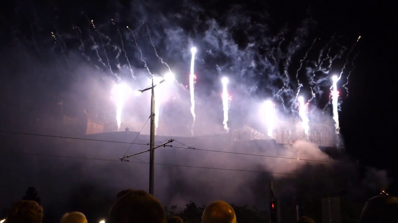 Edinburgh Festival Fireworks 2018 in 1080p with sound from the ...