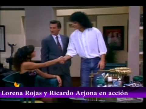 Lorena Rojas y Ricardo Arjona en acción