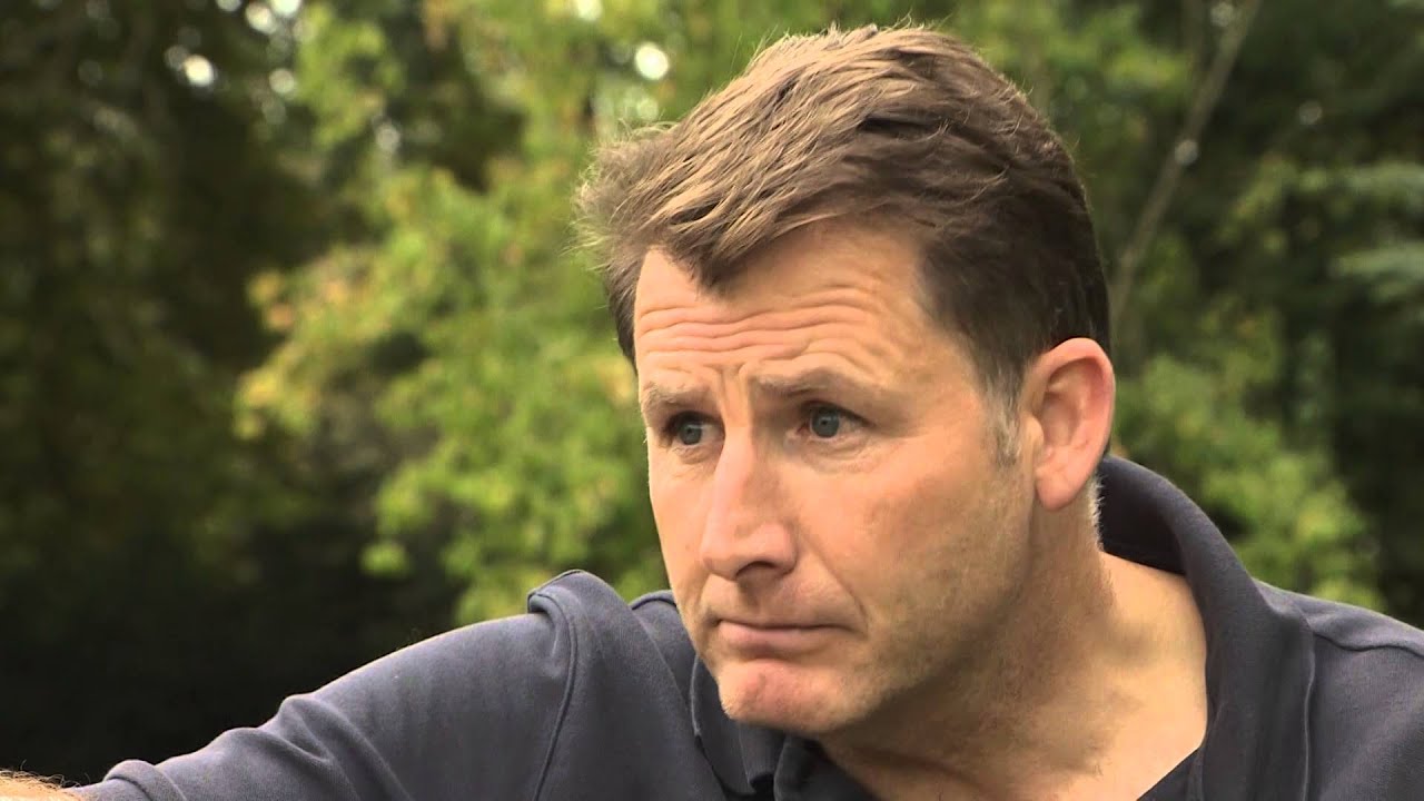 Sergeant Steve Heaney MC - YouTube