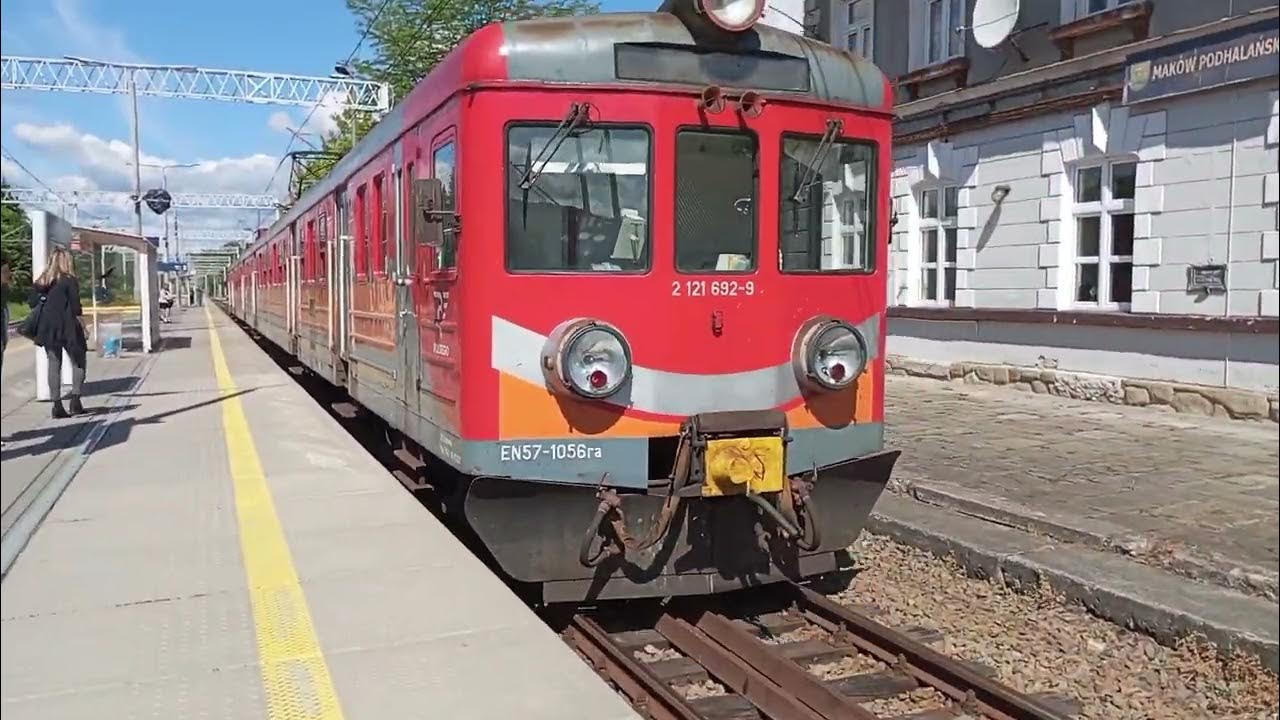 EN57-1056 Z REGIO GUBAŁÓWKA NA STACJI MAKÓW PODHALAŃSKI - YouTube