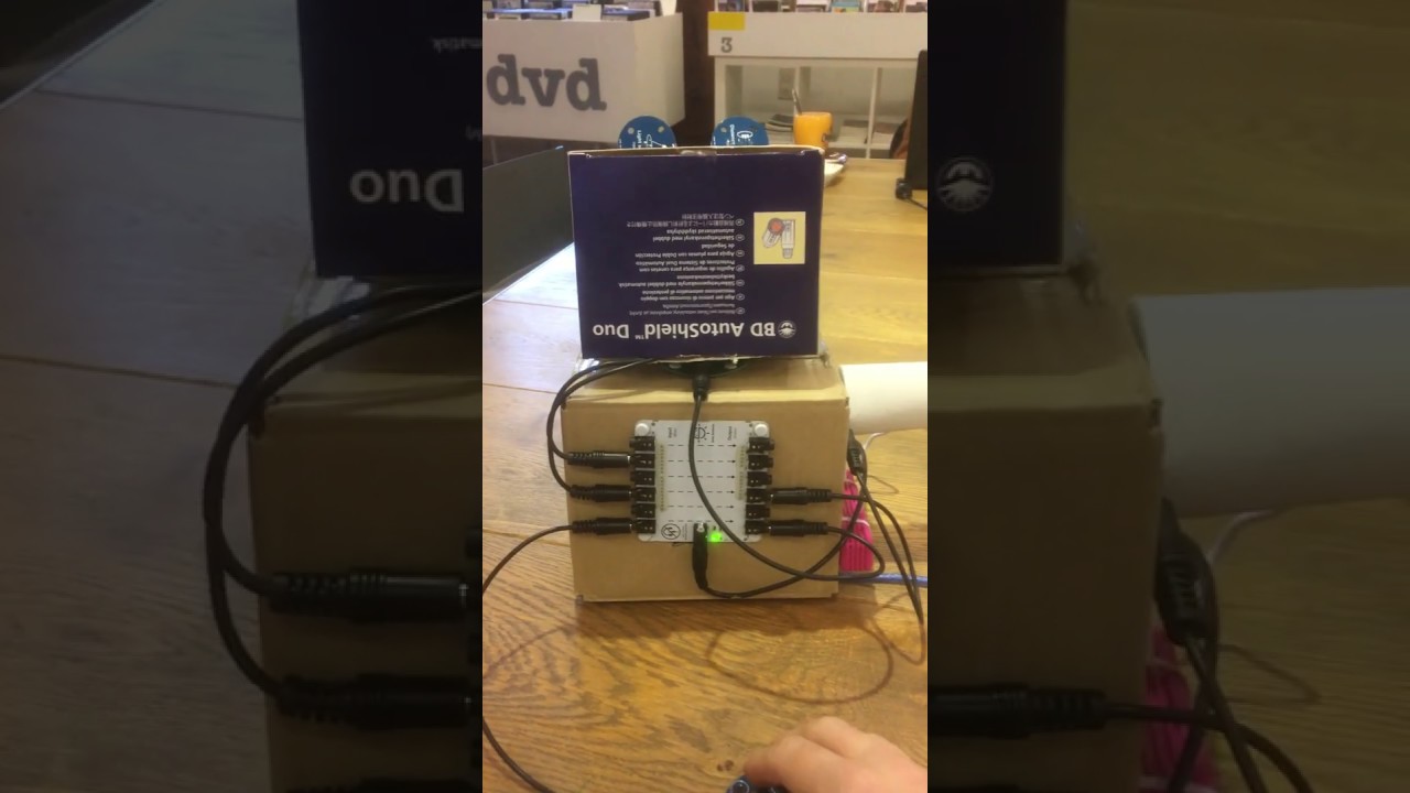 BYOR Electro robot gemaakt door Don Freijters PrograKids.nl - YouTube