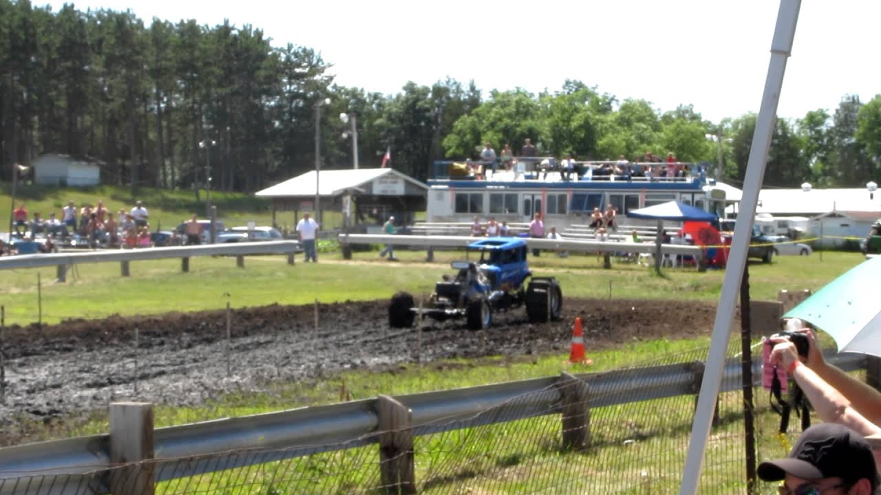 CMA Eau Claire mud races - YouTube