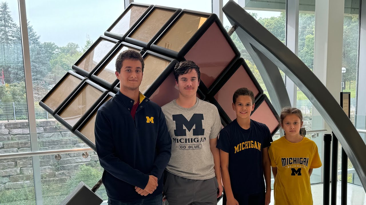 Giant Rubik’s Cube at U of M - YouTube