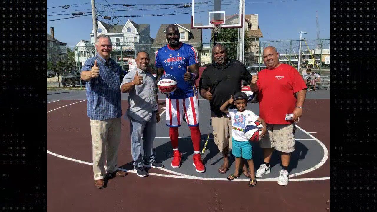 Nate Big Easy Lofton makes donation to the Lunch with Lynch Foundation ...