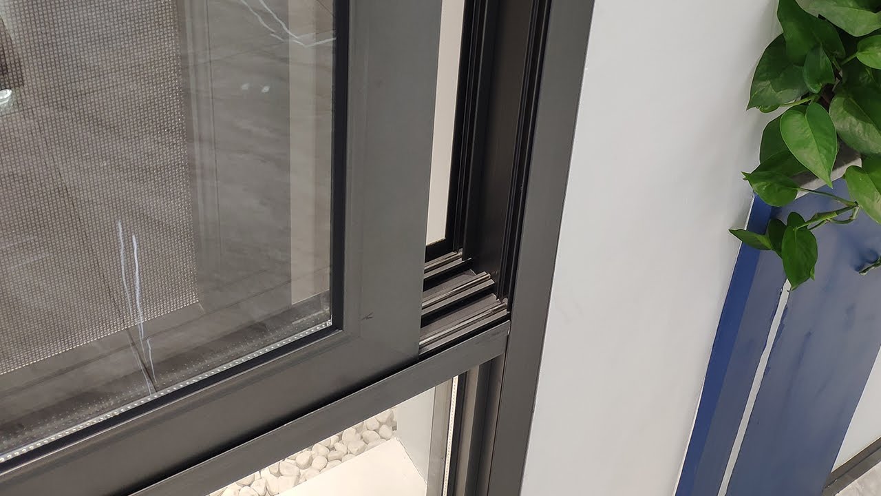 why we should use sliding window with bug net? - YouTube