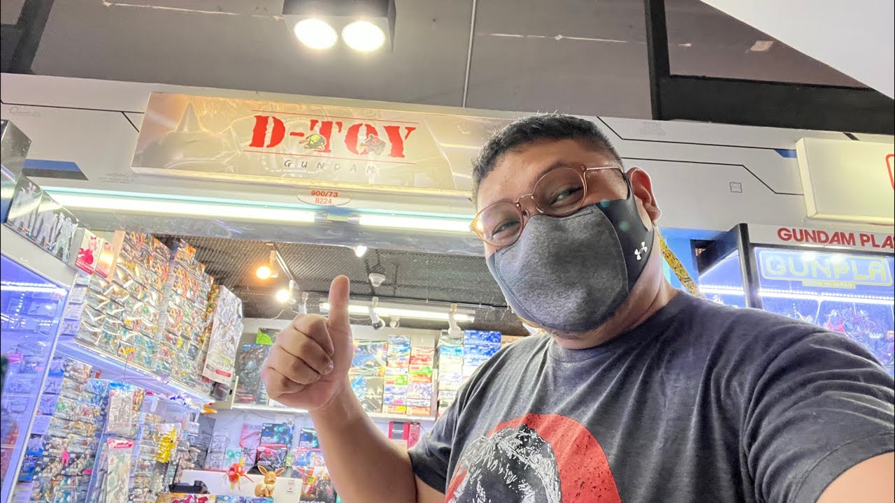 Live. Update Toys @ D Toys Gundam Mega Plaza fl.2.nd. (17/02/66) - YouTube