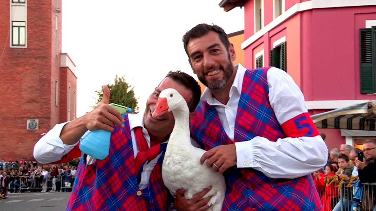 Lacchiarella (MI) - Autunno Ciarlasco 2017 - Corsa delle Oche - YouTube