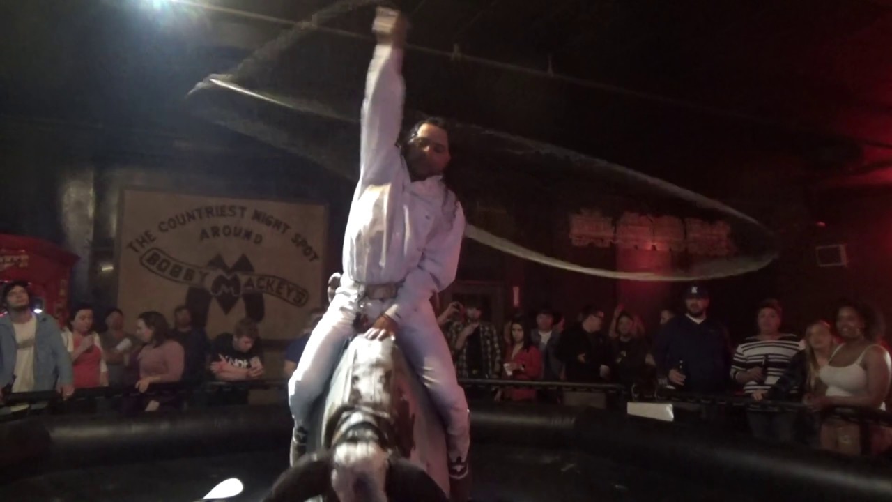 Wild Bull Rider and Roper Shows off his Skills - YouTube