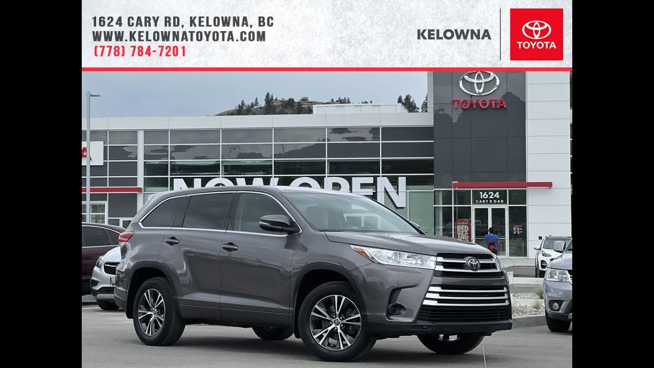 Silver 2017 Toyota Highlander LE AWD | 3rd Row Seats | Forward ...