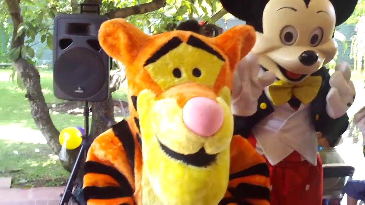 Botargas Walt Disney en fiesta infantil - YouTube