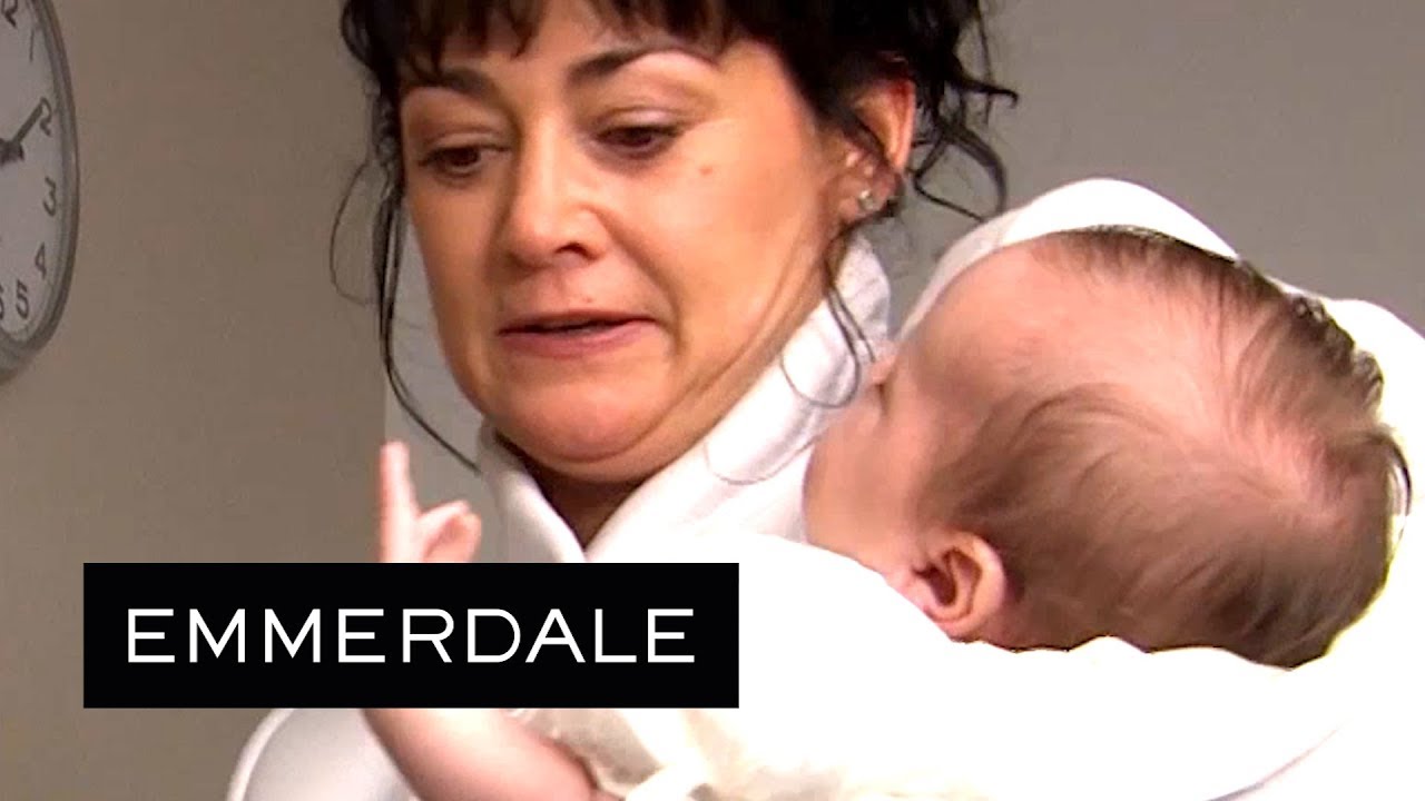 Emmerdale - Moira Tries to Give Baby Isaac Away! - YouTube