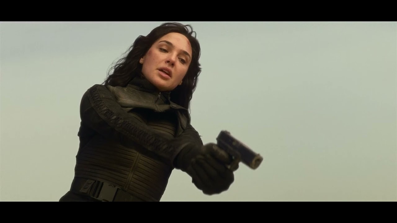 Gal Gadot & Alia Bhatt in Heart Of Stone 2023 | movie scene - YouTube