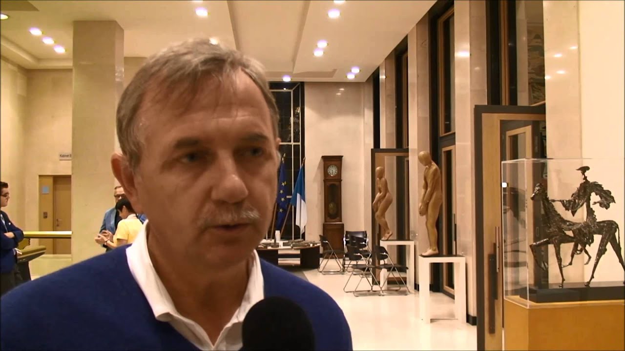 ACTUA: Eric Vos: Burgemeester verdedigt bestuursakkoord Turnhout - YouTube