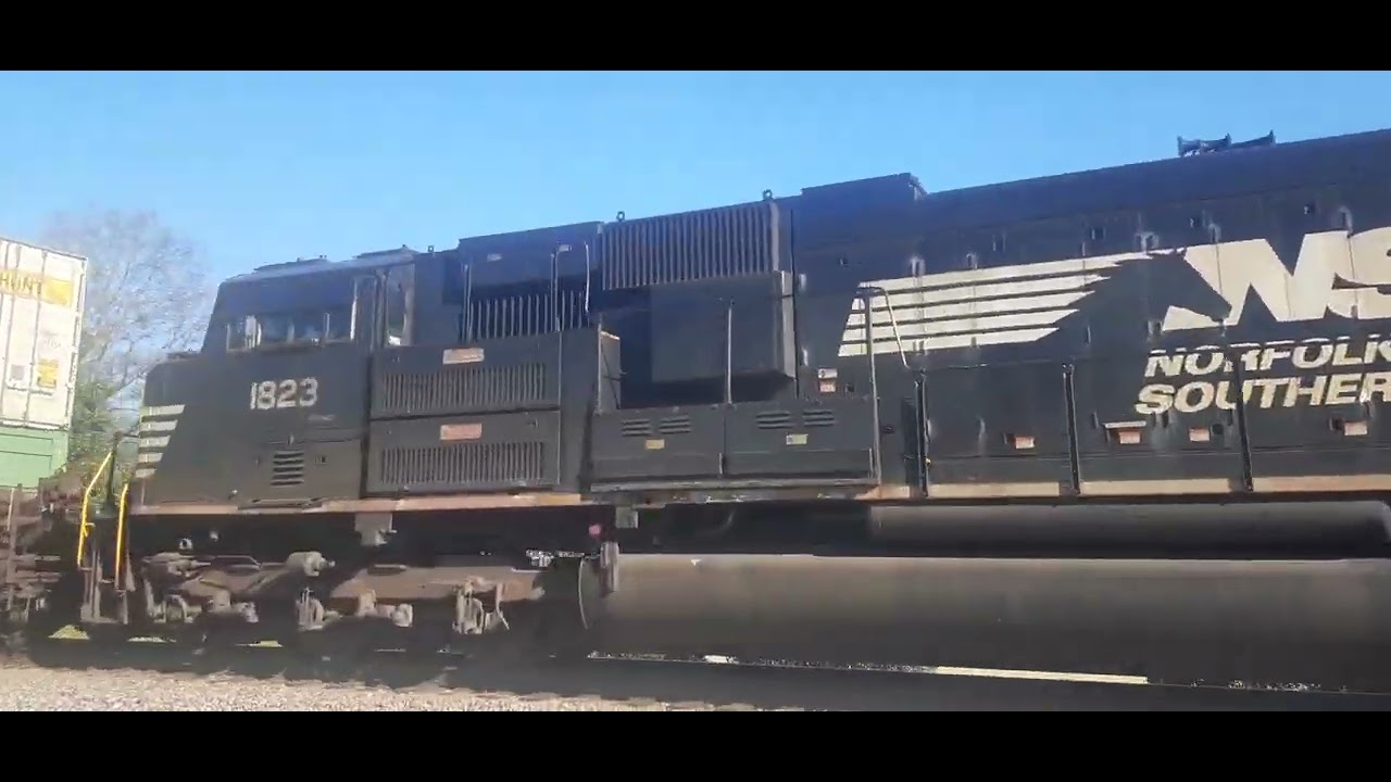 NS 203 with NS 4467 AC44C6M NS 3666 ET44AC mid train DPU NS 1823 ...