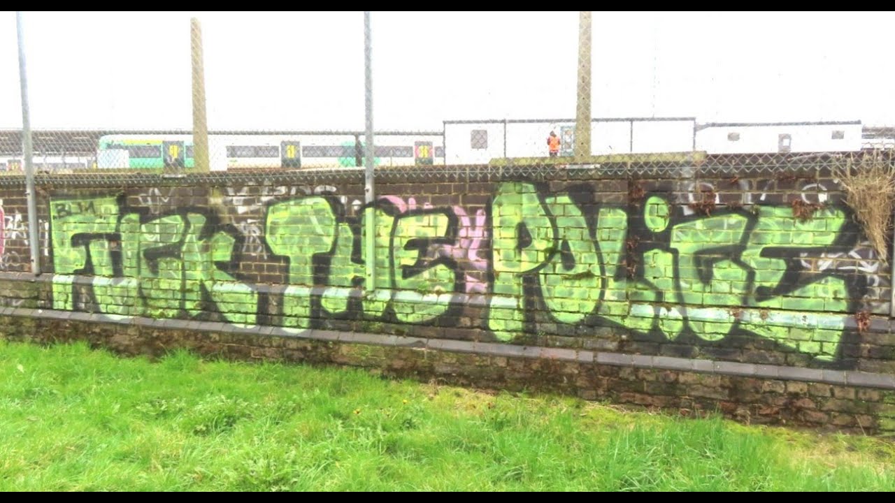 Graffiti - London - Croydon - Selhurst - Heavers Meadows - 2021 - YouTube